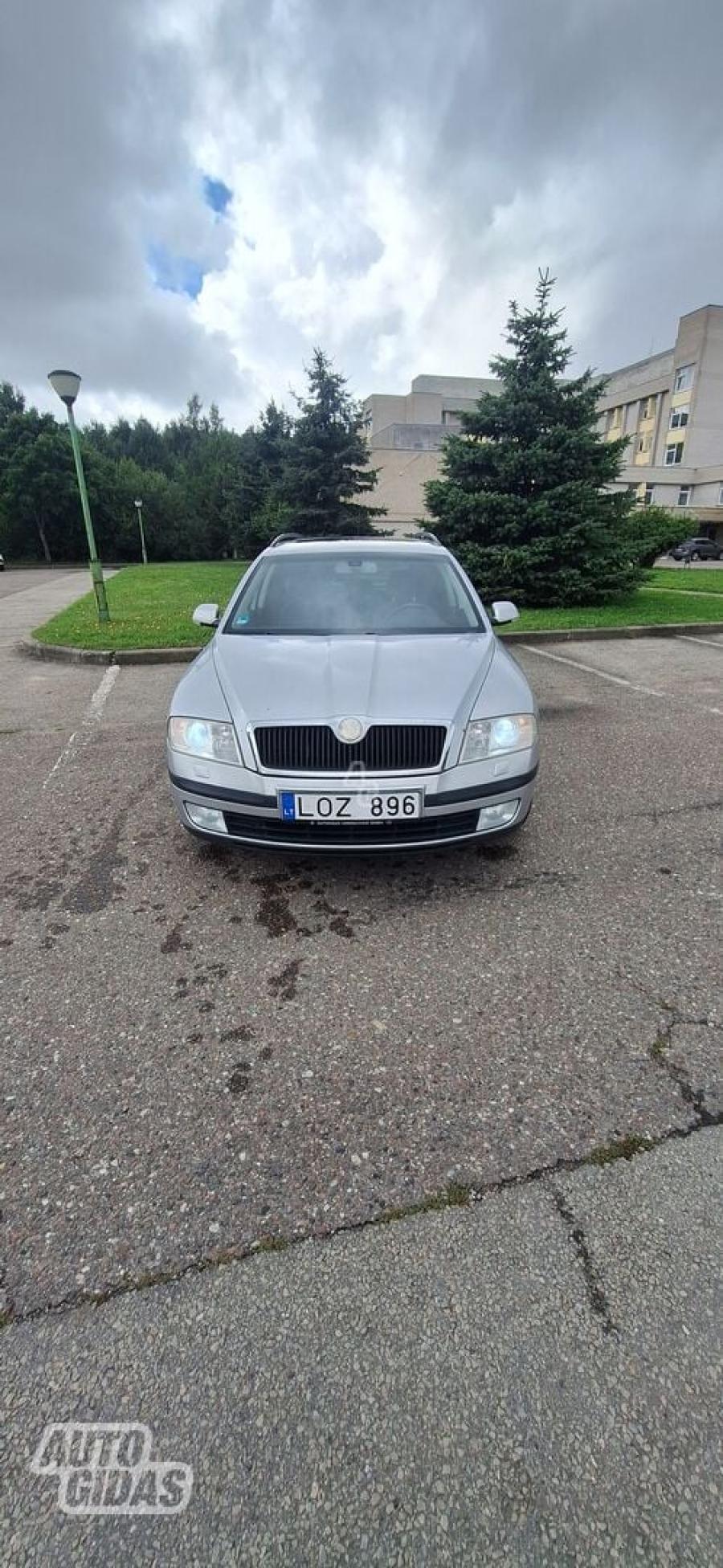 Grey Skoda Octavia 2008 in Klaipeda, with an engine capacity of 2.00 L and mileage of 321 thousand km for 1200 €, photo 1 on AUTOMOTO.COM.LV