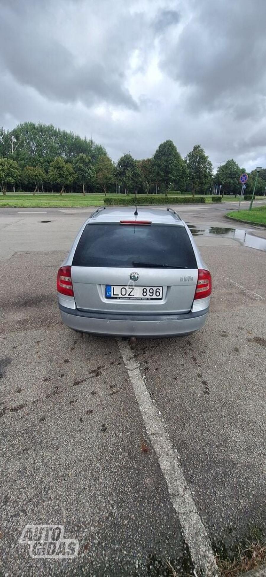 Grey Skoda Octavia 2008 in Klaipeda, with an engine capacity of 2.00 L and mileage of 321 thousand km for 1200 €, photo 5 on AUTOMOTO.COM.LV