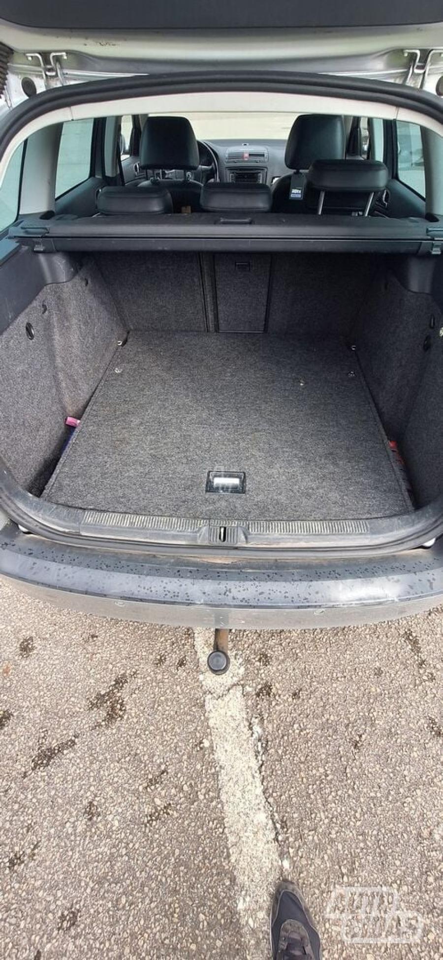 Grey Skoda Octavia 2008 in Klaipeda, with an engine capacity of 2.00 L and mileage of 321 thousand km for 1200 €, photo 9 on AUTOMOTO.COM.LV