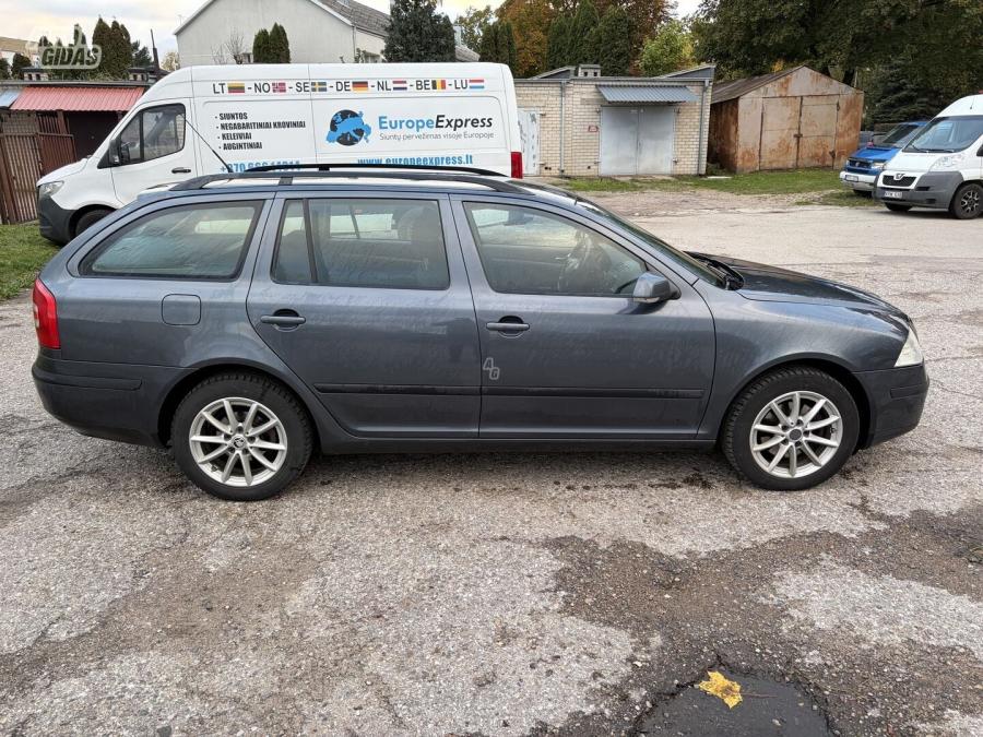 Pelēks Skoda Octavia 2008 Kauņa, ar dzinēja tilpumu 2.00 L un nobraukumu 277 tūkst. km par 1999 €, foto 3 vietnē AUTOMOTO.COM.LV