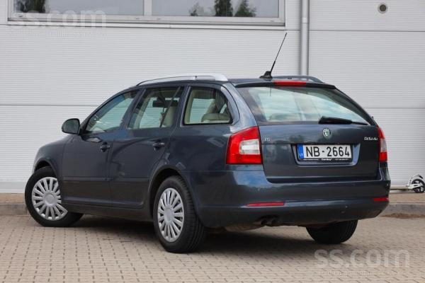 Grey Skoda Octavia 2009 in Riga, with an engine capacity of 1.80 L and mileage of 0 thousand km for 9500 €, photo 4 on AUTOMOTO.COM.LV
