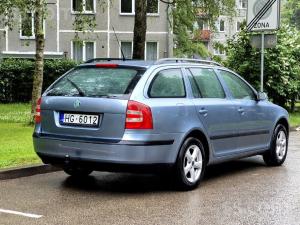 Grey Skoda Octavia 2009 in Riga, with an engine capacity of 1.60 L and mileage of 0 thousand km for 1650 €, photo 4 on AUTOMOTO.COM.LV