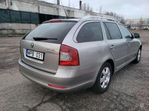 Grey Skoda Octavia 2009 in Panevezys, with an engine capacity of 1.60 L and mileage of 280 thousand km for 2500 €, photo 4 on AUTOMOTO.COM.LV