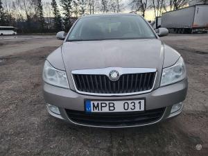 Grey Skoda Octavia 2009 in Panevezys, with an engine capacity of 1.60 L and mileage of 280 thousand km for 2500 €, photo 7 on AUTOMOTO.COM.LV