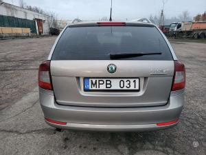 Grey Skoda Octavia 2009 in Panevezys, with an engine capacity of 1.60 L and mileage of 280 thousand km for 2500 €, photo 8 on AUTOMOTO.COM.LV