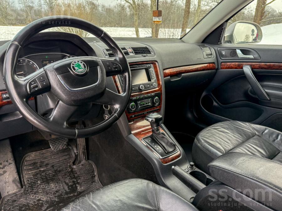 Pelēks Skoda Octavia 2009 Rīga, ar dzinēja tilpumu 2.00 L un nobraukumu 347 tūkst. km par 2000 €, foto 6 vietnē AUTOMOTO.COM.LV