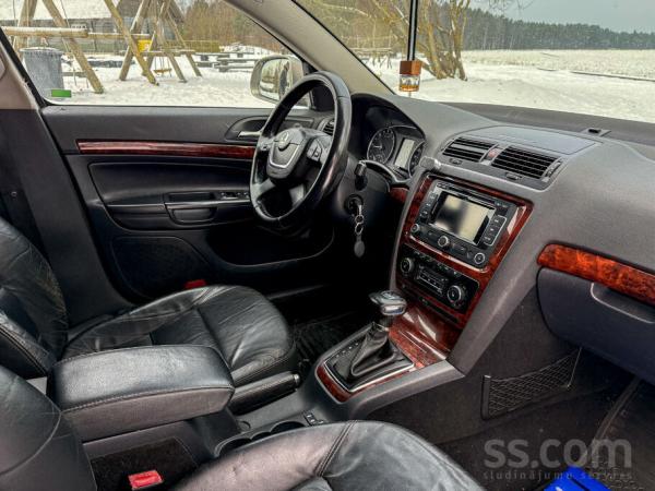 Pelēks Skoda Octavia 2009 Rīga, ar dzinēja tilpumu 2.00 L un nobraukumu 347 tūkst. km par 2000 €, foto 7 vietnē AUTOMOTO.COM.LV