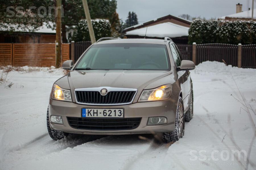 Pelēks Skoda Octavia 2009 Rīga, ar dzinēja tilpumu 2.00 L un nobraukumu 347 tūkst. km par 2000 €, foto 15 vietnē AUTOMOTO.COM.LV