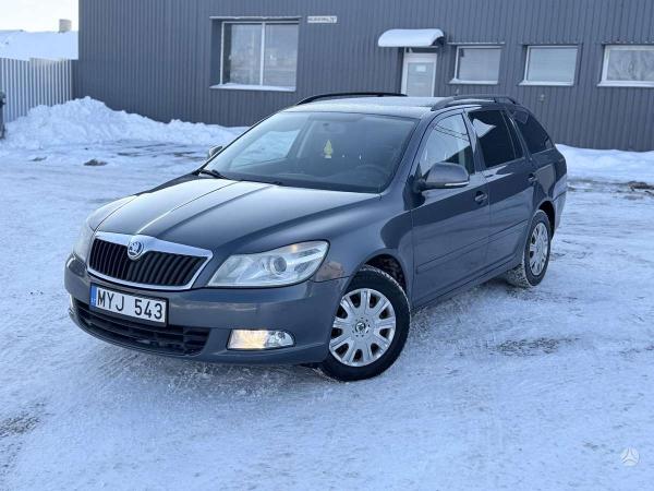 Pelēks Skoda Octavia 2009 Viļņa, ar dzinēja tilpumu 1.80 L un nobraukumu 141 tūkst. km par 2350 €, foto 2 vietnē AUTOMOTO.COM.LV