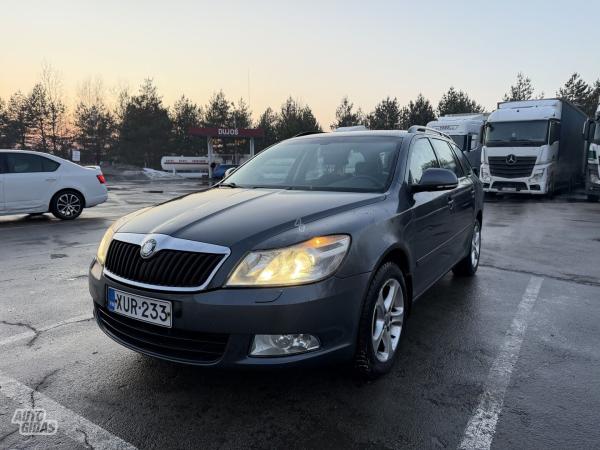 Grey Skoda Octavia 2009 in Kaunas, with an engine capacity of 1.60 L and mileage of 370 thousand km for 1890 €, photo 4 on AUTOMOTO.COM.LV