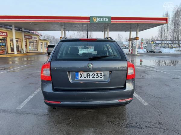 Grey Skoda Octavia 2009 in Kaunas, with an engine capacity of 1.60 L and mileage of 370 thousand km for 1890 €, photo 7 on AUTOMOTO.COM.LV