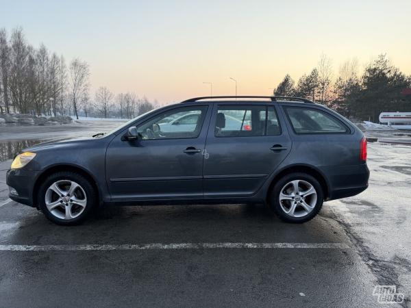 Grey Skoda Octavia 2009 in Kaunas, with an engine capacity of 1.60 L and mileage of 370 thousand km for 1890 €, photo 8 on AUTOMOTO.COM.LV