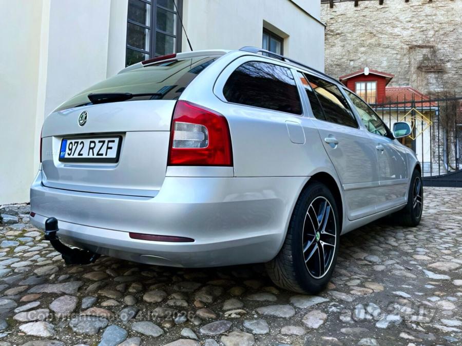 Grey Skoda Octavia 2009 in Tallinn, with an engine capacity of 1.90 L and mileage of 255 thousand km for 3999 €, photo 3 on AUTOMOTO.COM.LV