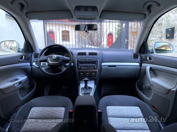 Grey Skoda Octavia 2009 in Tallinn, with an engine capacity of 1.90 L and mileage of 255 thousand km for 3999 €, photo 11 on AUTOMOTO.COM.LV