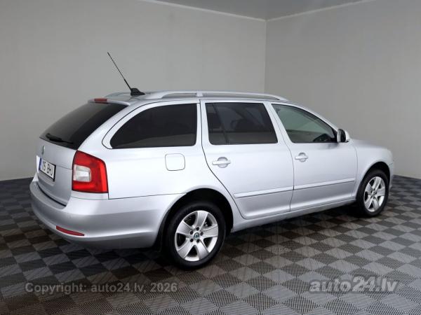 Pelēks Skoda Octavia 2009 Tallina, ar dzinēja tilpumu 2.00 L un nobraukumu 335 tūkst. km par 2199 €, foto 3 vietnē AUTOMOTO.COM.LV