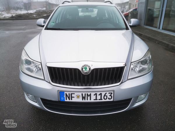 Grey Skoda Octavia 2009 in Klaipeda, with an engine capacity of 1.90 L and mileage of 217 thousand km for 3690 €, photo 2 on AUTOMOTO.COM.LV
