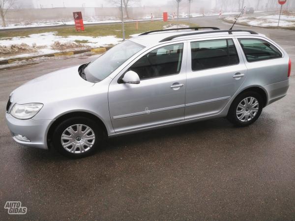 Grey Skoda Octavia 2009 in Klaipeda, with an engine capacity of 1.90 L and mileage of 217 thousand km for 3690 €, photo 7 on AUTOMOTO.COM.LV