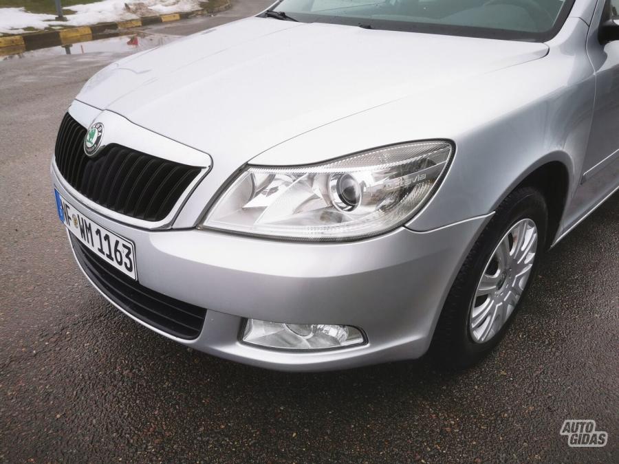 Pelēks Skoda Octavia 2009 Klaipėda, ar dzinēja tilpumu 1.90 L un nobraukumu 217 tūkst. km par 3690 €, foto 15 vietnē AUTOMOTO.COM.LV