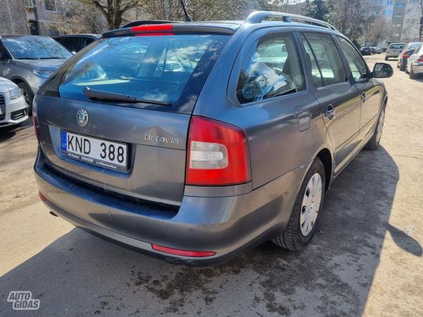 Pelēks Skoda Octavia 2009 Kauņa, ar dzinēja tilpumu 1.80 L un nobraukumu 230 tūkst. km par 1850 €, foto 3 vietnē AUTOMOTO.COM.LV