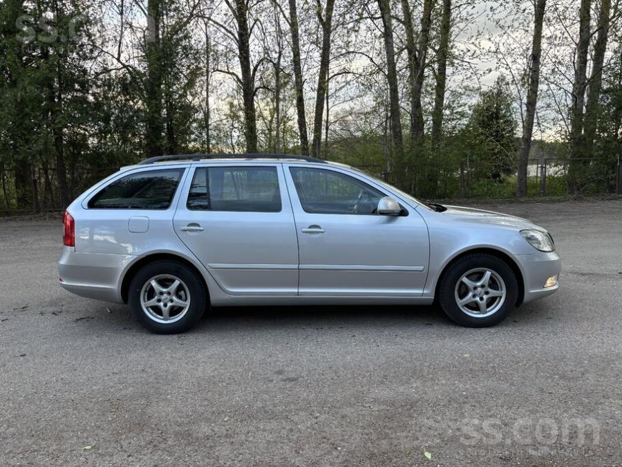 Grey Skoda Octavia 2009 in Ogre, with an engine capacity of 1.40 L and mileage of 229 thousand km for 4200 €, photo 1 on AUTOMOTO.COM.LV