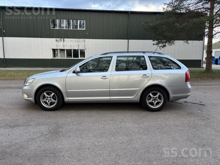 Grey Skoda Octavia 2009 in Ogre, with an engine capacity of 1.40 L and mileage of 229 thousand km for 4200 €, photo 3 on AUTOMOTO.COM.LV