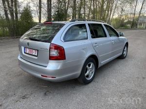 Grey Skoda Octavia 2009 in Ogre, with an engine capacity of 1.40 L and mileage of 229 thousand km for 4200 €, photo 6 on AUTOMOTO.COM.LV
