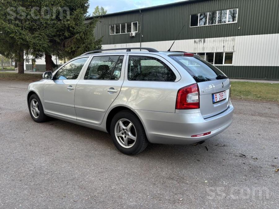 Grey Skoda Octavia 2009 in Ogre, with an engine capacity of 1.40 L and mileage of 229 thousand km for 4200 €, photo 7 on AUTOMOTO.COM.LV