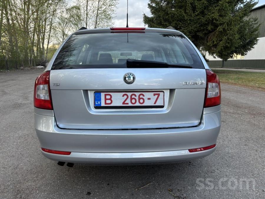 Grey Skoda Octavia 2009 in Ogre, with an engine capacity of 1.40 L and mileage of 229 thousand km for 4200 €, photo 8 on AUTOMOTO.COM.LV