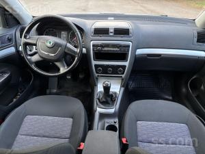 Grey Skoda Octavia 2009 in Ogre, with an engine capacity of 1.40 L and mileage of 229 thousand km for 4200 €, photo 9 on AUTOMOTO.COM.LV