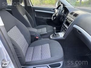 Grey Skoda Octavia 2009 in Ogre, with an engine capacity of 1.40 L and mileage of 229 thousand km for 4200 €, photo 11 on AUTOMOTO.COM.LV