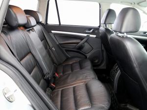 Pelēks Skoda Octavia 2009 Tallina, ar dzinēja tilpumu 2.00 L un nobraukumu 335 tūkst. km par 1799 €, foto 8 vietnē AUTOMOTO.COM.LV