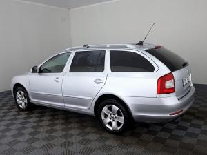Pelēks Skoda Octavia 2009 Tallina, ar dzinēja tilpumu 2.00 L un nobraukumu 335 tūkst. km par 1799 €, foto 13 vietnē AUTOMOTO.COM.LV