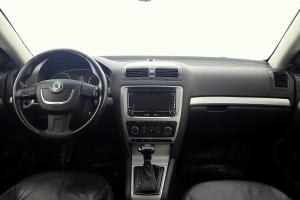 Pelēks Skoda Octavia 2009 Tallina, ar dzinēja tilpumu 2.00 L un nobraukumu 335 tūkst. km par 1799 €, foto 14 vietnē AUTOMOTO.COM.LV