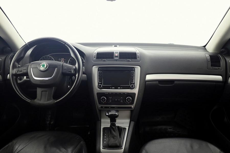 Pelēks Skoda Octavia 2009 Tallina, ar dzinēja tilpumu 2.00 L un nobraukumu 335 tūkst. km par 1799 €, foto 14 vietnē AUTOMOTO.COM.LV