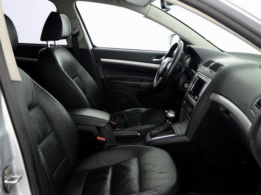 Pelēks Skoda Octavia 2009 Tallina, ar dzinēja tilpumu 2.00 L un nobraukumu 335 tūkst. km par 1799 €, foto 15 vietnē AUTOMOTO.COM.LV