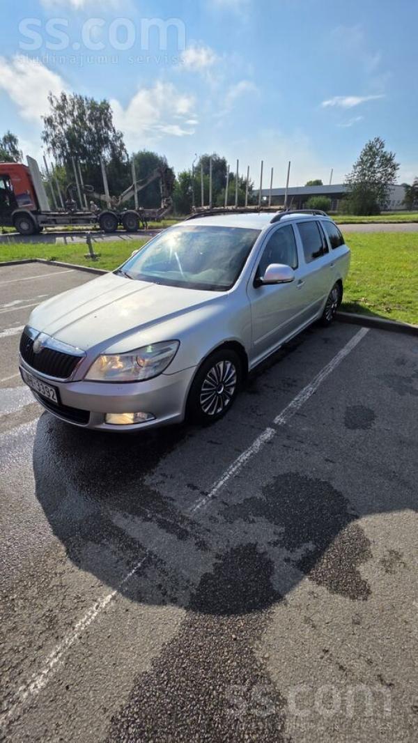 Pelēks Skoda Octavia 2009 Rīga, ar dzinēja tilpumu 2.00 L un nobraukumu 370 tūkst. km par 1700 €, foto 2 vietnē AUTOMOTO.COM.LV