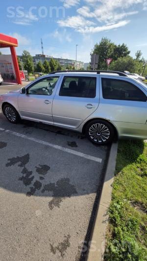 Pelēks Skoda Octavia 2009 Rīga, ar dzinēja tilpumu 2.00 L un nobraukumu 370 tūkst. km par 1700 €, foto 5 vietnē AUTOMOTO.COM.LV