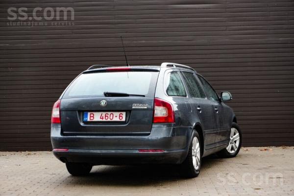 Pelēks Skoda Octavia 2009 Rīga, ar dzinēja tilpumu 1.60 L un nobraukumu 286 tūkst. km par 3890 €, foto 3 vietnē AUTOMOTO.COM.LV