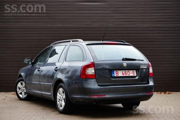Pelēks Skoda Octavia 2009 Rīga, ar dzinēja tilpumu 1.60 L un nobraukumu 286 tūkst. km par 3890 €, foto 4 vietnē AUTOMOTO.COM.LV