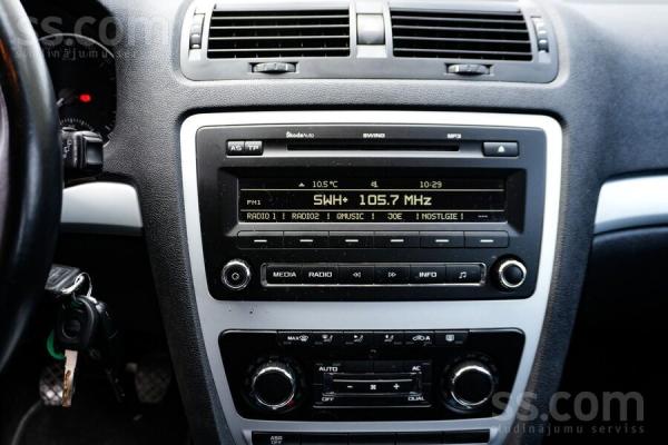 Pelēks Skoda Octavia 2009 Rīga, ar dzinēja tilpumu 1.60 L un nobraukumu 286 tūkst. km par 3890 €, foto 7 vietnē AUTOMOTO.COM.LV