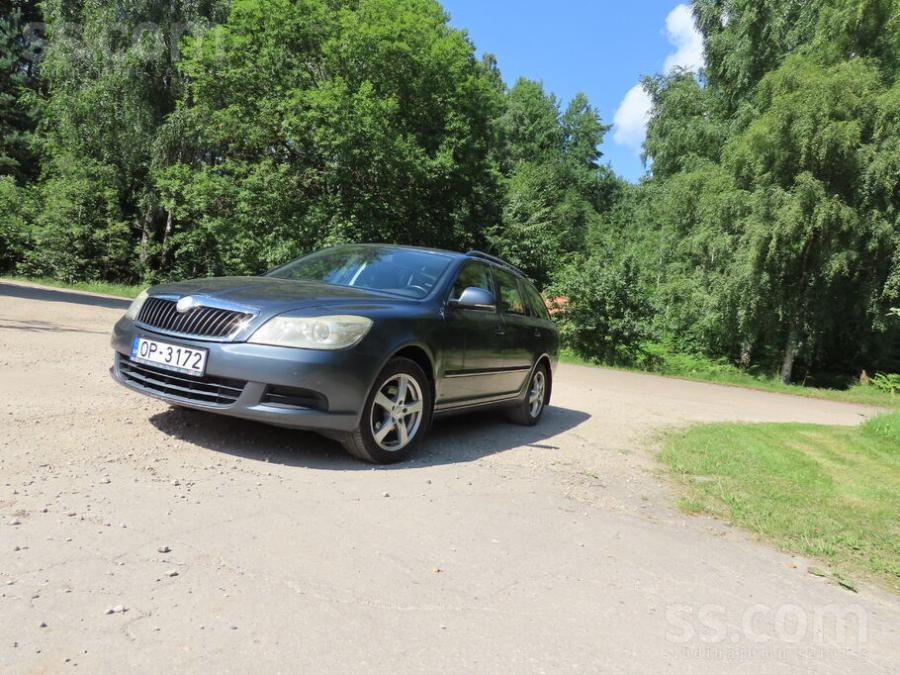 Pelēks Skoda Octavia 2009 Rīga, ar dzinēja tilpumu 1.60 L un nobraukumu 429 tūkst. km par 2650 €, foto 5 vietnē AUTOMOTO.COM.LV