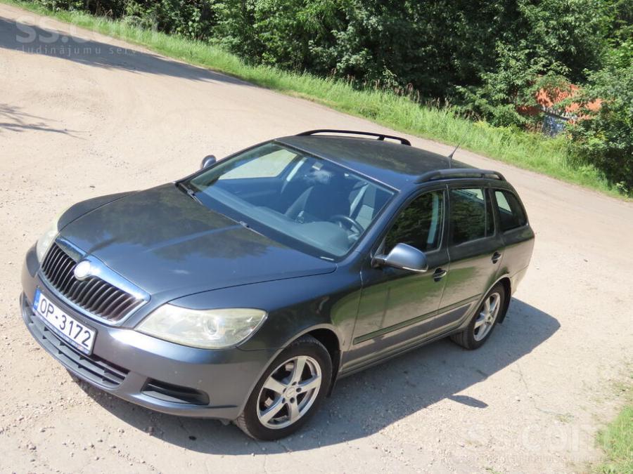 Pelēks Skoda Octavia 2009 Rīga, ar dzinēja tilpumu 1.60 L un nobraukumu 429 tūkst. km par 2650 €, foto 6 vietnē AUTOMOTO.COM.LV