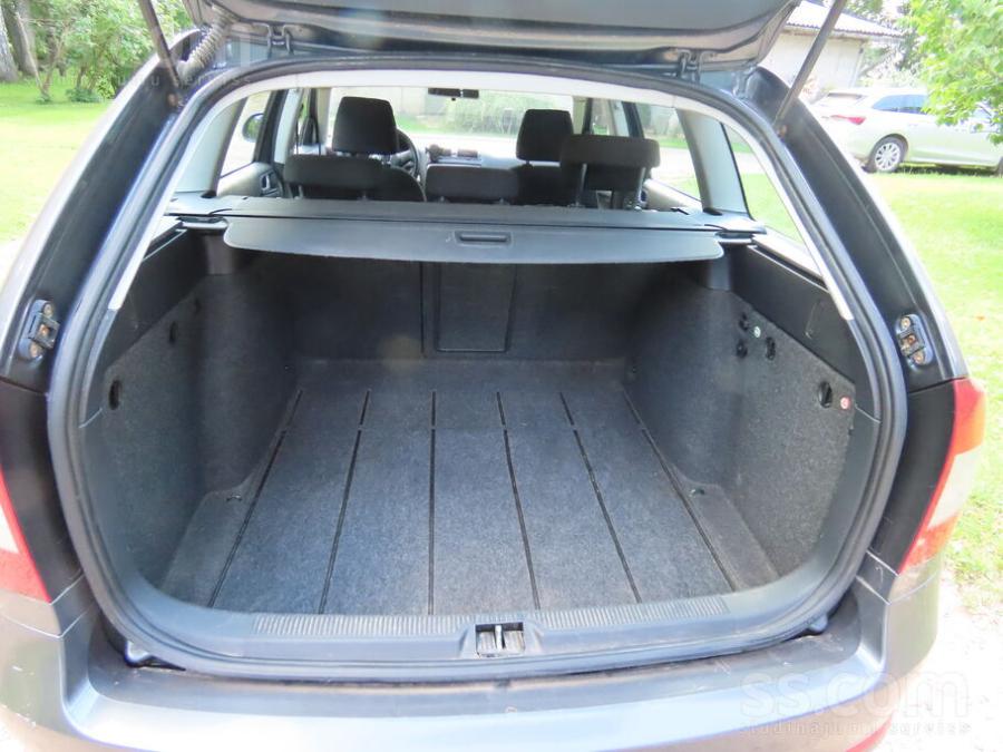 Pelēks Skoda Octavia 2009 Rīga, ar dzinēja tilpumu 1.60 L un nobraukumu 429 tūkst. km par 2650 €, foto 7 vietnē AUTOMOTO.COM.LV