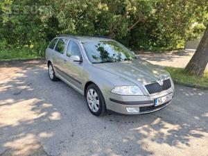 Pelēks Skoda Octavia 2009 Rīga, ar dzinēja tilpumu 2.00 L un nobraukumu 275 tūkst. km par 2100 €, foto 4 vietnē AUTOMOTO.COM.LV