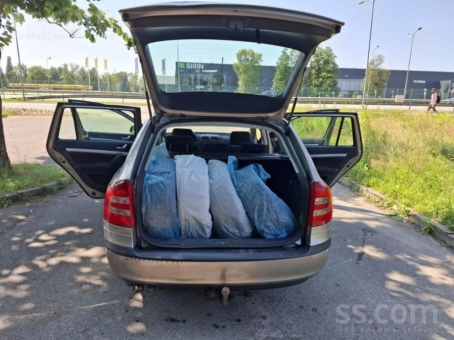 Pelēks Skoda Octavia 2009 Rīga, ar dzinēja tilpumu 2.00 L un nobraukumu 275 tūkst. km par 2100 €, foto 16 vietnē AUTOMOTO.COM.LV