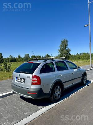 Pelēks Skoda Octavia 2009 Rīga, ar dzinēja tilpumu 2.00 L un nobraukumu 292 tūkst. km par 2800 €, foto 3 vietnē AUTOMOTO.COM.LV