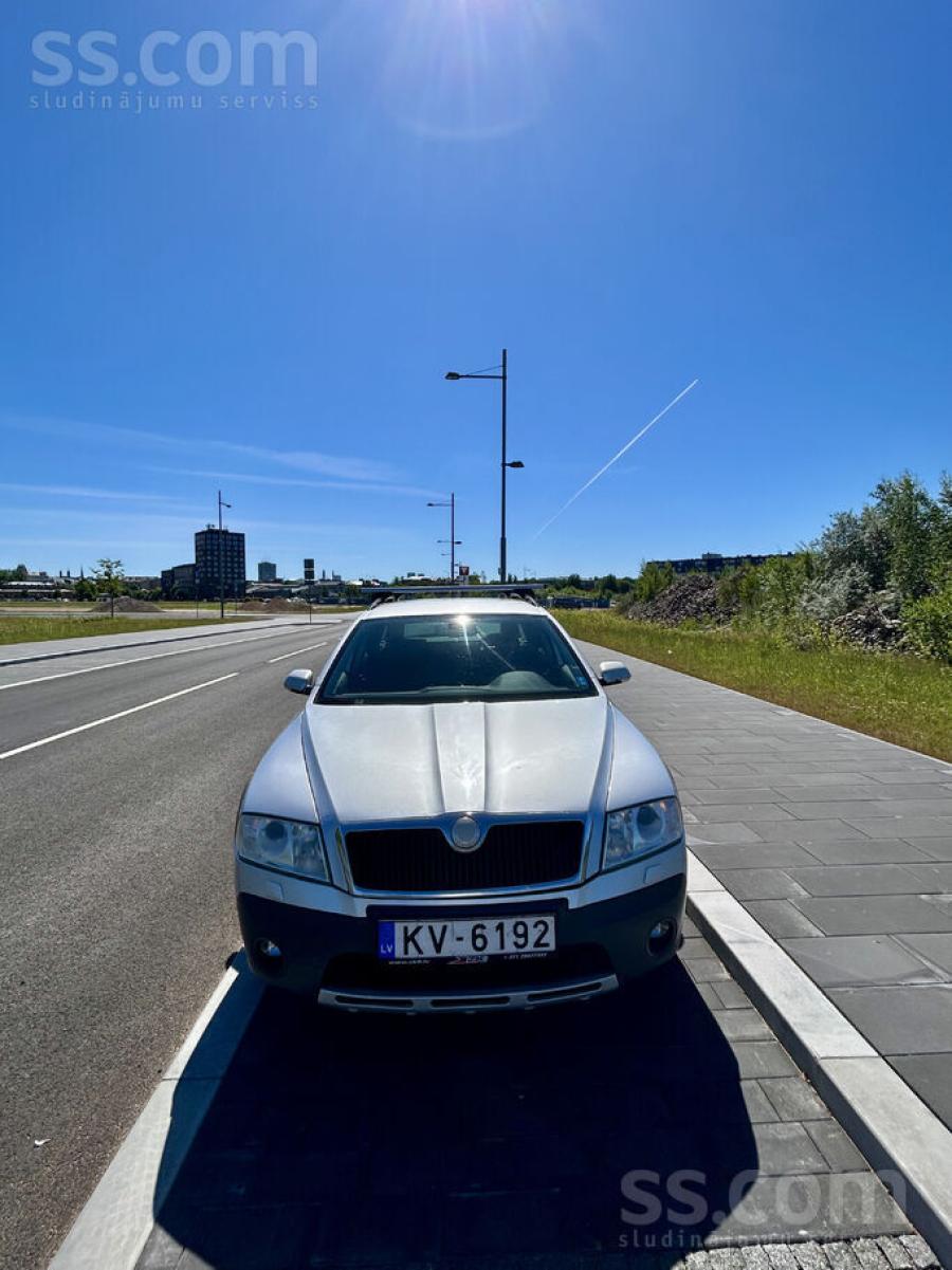 Pelēks Skoda Octavia 2009 Rīga, ar dzinēja tilpumu 2.00 L un nobraukumu 292 tūkst. km par 2800 €, foto 4 vietnē AUTOMOTO.COM.LV