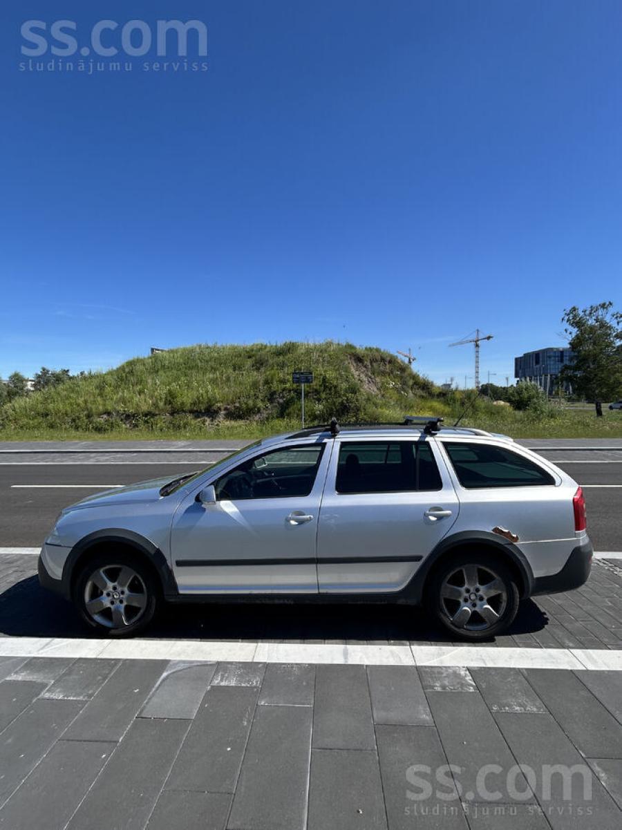 Pelēks Skoda Octavia 2009 Rīga, ar dzinēja tilpumu 2.00 L un nobraukumu 292 tūkst. km par 2800 €, foto 5 vietnē AUTOMOTO.COM.LV