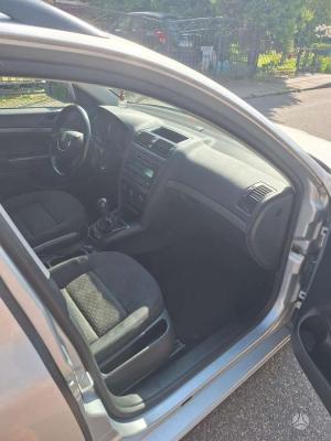 Grey Skoda Octavia 2009 in Klaipeda, with an engine capacity of 1.90 L and mileage of 300 thousand km for 1850 €, photo 12 on AUTOMOTO.COM.LV