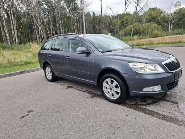 Pelēks Skoda Octavia 2009 Utena, ar dzinēja tilpumu 1.90 L un nobraukumu 245 tūkst. km par 3850 €, foto 2 vietnē AUTOMOTO.COM.LV